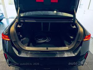Black BMW 5 Series 2024 in Parnu, with an engine capacity of 3.00 L and mileage of 62 thousand km for 79500 €, photo 18 on AUTOMOTO.COM.LV