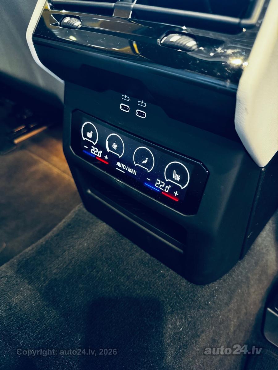 Black BMW 5 Series 2024 in Parnu, with an engine capacity of 3.00 L and mileage of 62 thousand km for 79500 €, photo 21 on AUTOMOTO.COM.LV