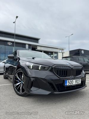 Melns BMW 5 Series 2024 Tallina, ar dzinēja tilpumu 3.00 L un nobraukumu 62 tūkst. km par 77500 €, foto  vietnē AUTOMOTO.COM.LV
