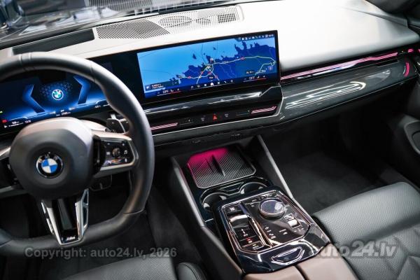 Melns BMW 5 Series 2025 Tallina, ar dzinēja tilpumu 2.00 L un nobraukumu 30 tūkst. km par 62000 €, foto 11 vietnē AUTOMOTO.COM.LV