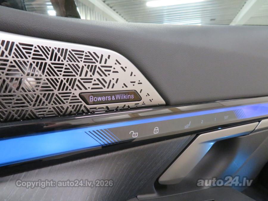 Черный БМВ 5 Серия 2025 в Таллин, объемом двигателя 3.00 л и пробегом 23 тыс. км за 79000 €, фото 10 на AUTOMOTO.COM.LV