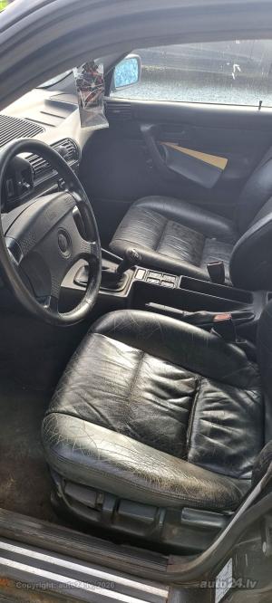 Melns BMW 5 Series 1993 Tallina, ar dzinēja tilpumu 2.50 L un nobraukumu 284 tūkst. km par 4500 €, foto 4 vietnē AUTOMOTO.COM.LV