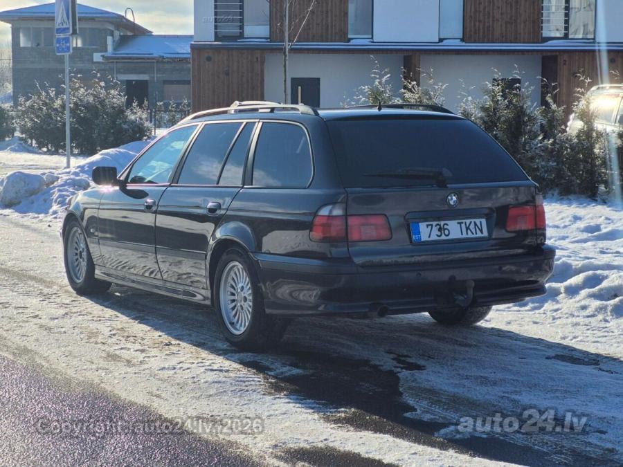 Melns BMW 5 Series 1999 Tallina, ar dzinēja tilpumu 2.90 L un nobraukumu 400 tūkst. km par 2950 €, foto 4 vietnē AUTOMOTO.COM.LV