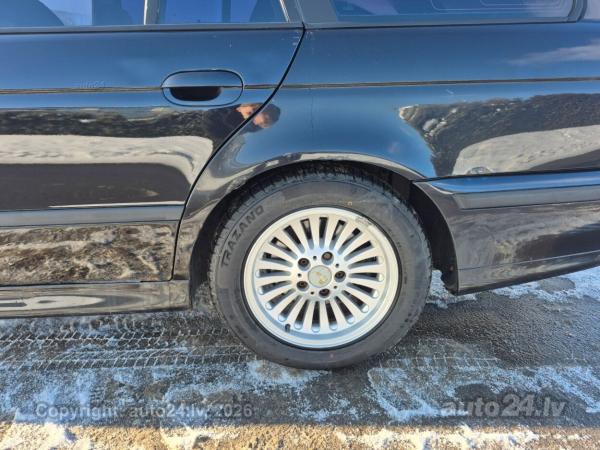 Black BMW 5 Series 1999 in Tallinn, with an engine capacity of 2.90 L and mileage of 400 thousand km for 2950 €, photo 11 on AUTOMOTO.COM.LV