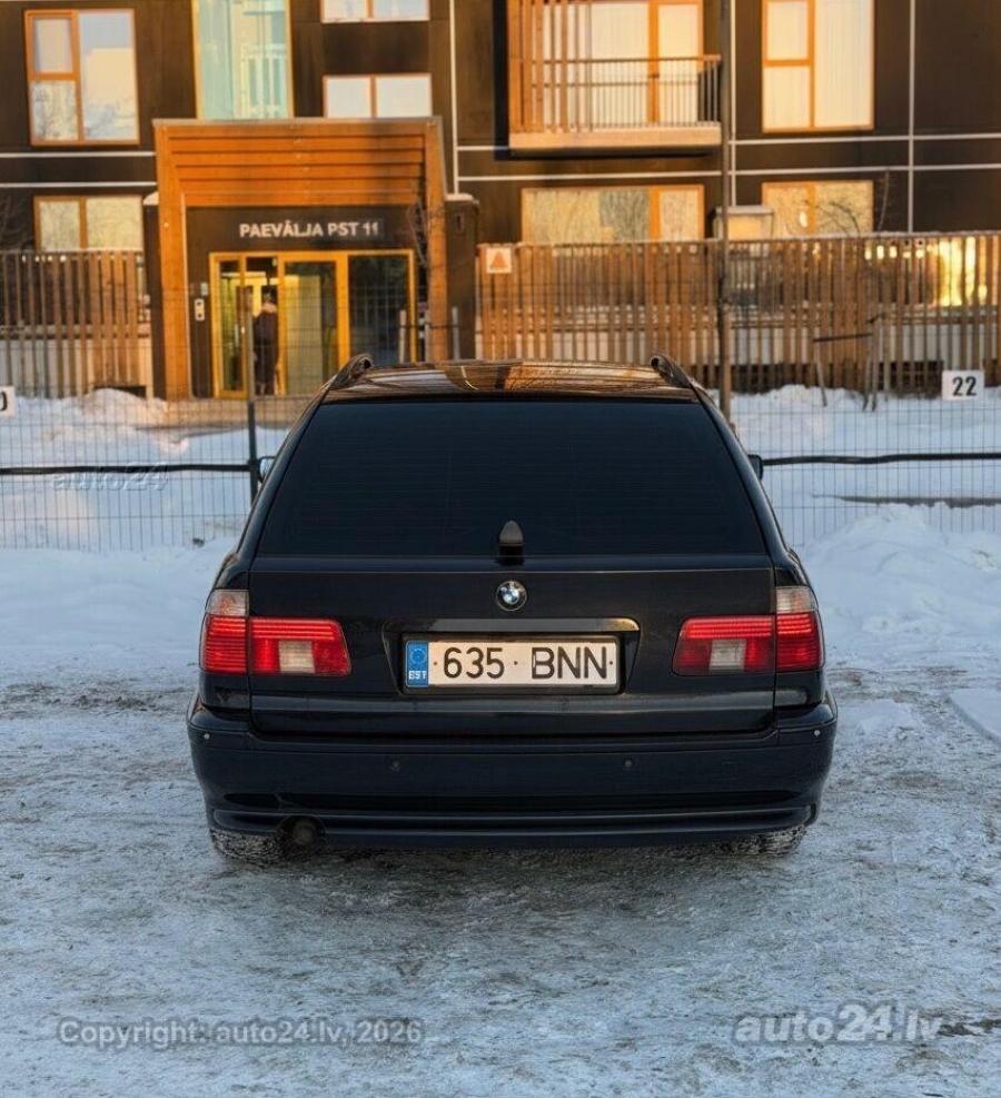Melns BMW 5 Series 2001 Tallina, ar dzinēja tilpumu 2.90 L un nobraukumu 399 tūkst. km par 2490 €, foto 5 vietnē AUTOMOTO.COM.LV