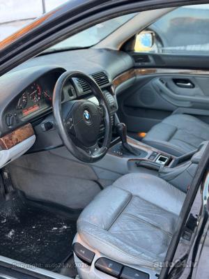 Melns BMW 5 Series 2001 Tallina, ar dzinēja tilpumu 2.90 L un nobraukumu 399 tūkst. km par 2490 €, foto 7 vietnē AUTOMOTO.COM.LV