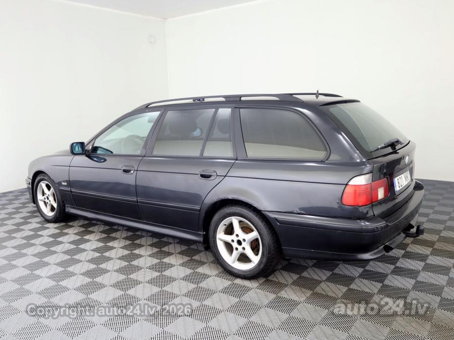 Black BMW 5 Series 2001 in Tallinn, with an engine capacity of 2.90 L and mileage of 474 thousand km for 899 €, photo 5 on AUTOMOTO.COM.LV