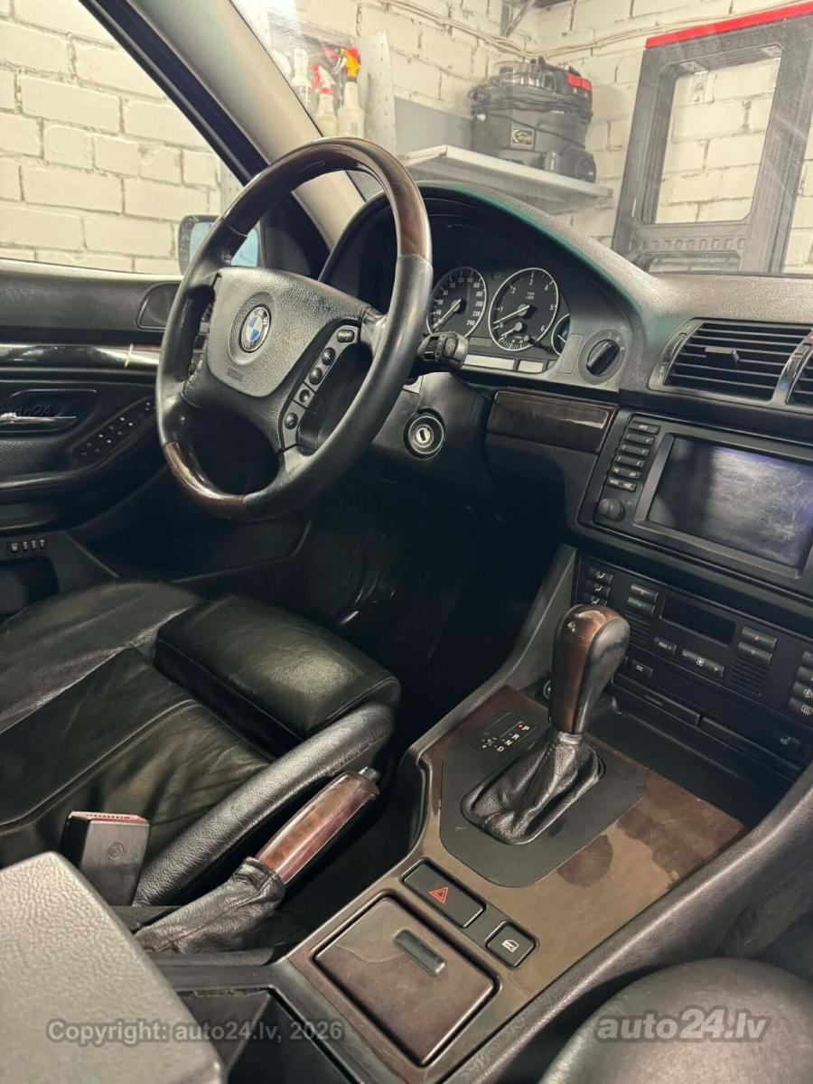 Black BMW 5 Series 2002 in Voru, with an engine capacity of 2.90 L and mileage of 344 thousand km for 3000 €, photo 9 on AUTOMOTO.COM.LV