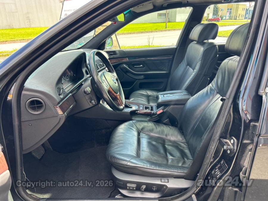 Melns BMW 5 Series 2002 Tartu, ar dzinēja tilpumu 3.00 L un nobraukumu 330 tūkst. km par 3200 €, foto 15 vietnē AUTOMOTO.COM.LV