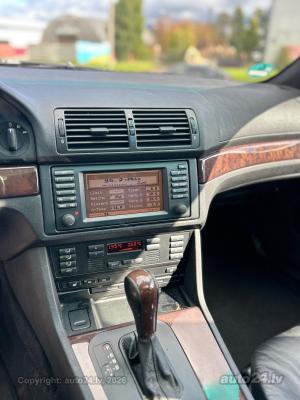 Melns BMW 5 Series 2002 Tartu, ar dzinēja tilpumu 3.00 L un nobraukumu 330 tūkst. km par 3200 €, foto 18 vietnē AUTOMOTO.COM.LV