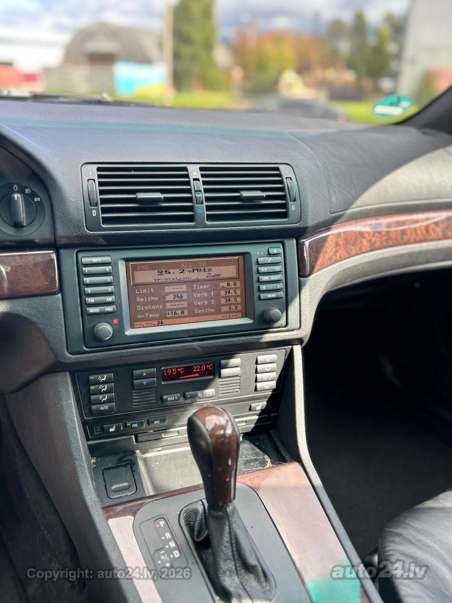 Melns BMW 5 Series 2002 Tartu, ar dzinēja tilpumu 3.00 L un nobraukumu 330 tūkst. km par 3200 €, foto 18 vietnē AUTOMOTO.COM.LV