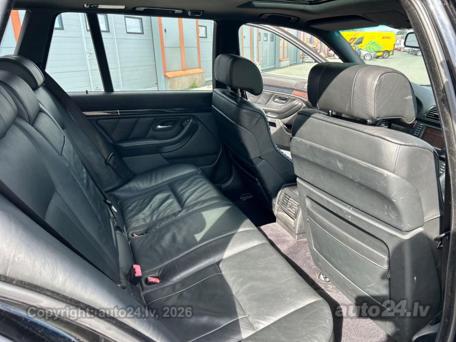 Melns BMW 5 Series 2002 Tartu, ar dzinēja tilpumu 3.00 L un nobraukumu 330 tūkst. km par 3200 €, foto 25 vietnē AUTOMOTO.COM.LV