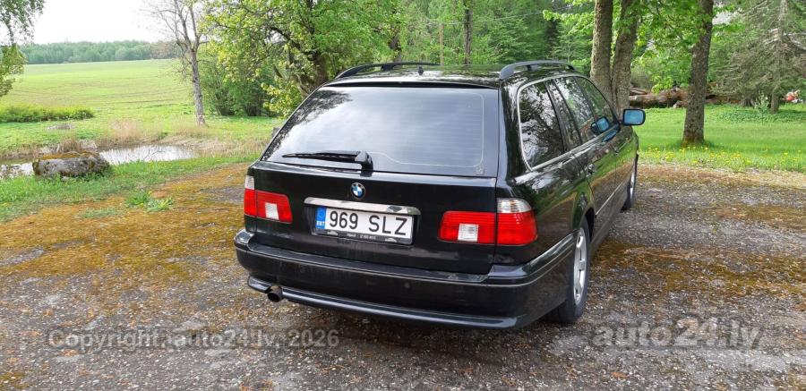 Melns BMW 5 Series 2002 Tallina, ar dzinēja tilpumu 2.50 L un nobraukumu 0 tūkst. km par 3000 €, foto 3 vietnē AUTOMOTO.COM.LV