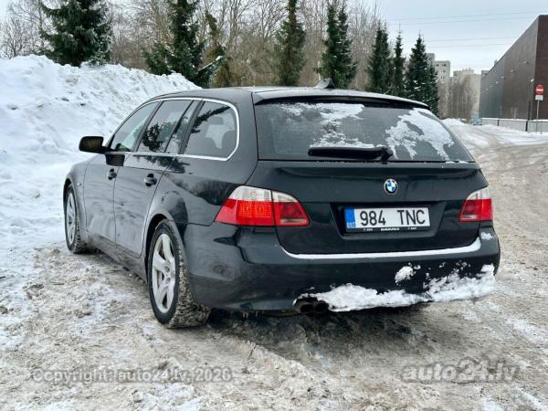 Melns BMW 5 Series 2004 Tallina, ar dzinēja tilpumu 2.50 L un nobraukumu 0 tūkst. km par 3300 €, foto 4 vietnē AUTOMOTO.COM.LV