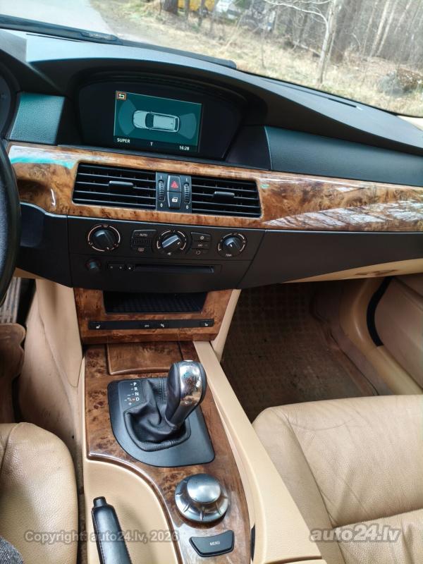 Melns BMW 5 Series 2004 Tallina, ar dzinēja tilpumu 3.00 L un nobraukumu 407 tūkst. km par 2500 €, foto 11 vietnē AUTOMOTO.COM.LV