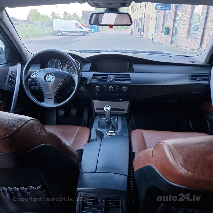 Black BMW 5 Series 2004 in Tartu, with an engine capacity of 2.50 L and mileage of 0 thousand km for 1995 €, photo 3 on AUTOMOTO.COM.LV