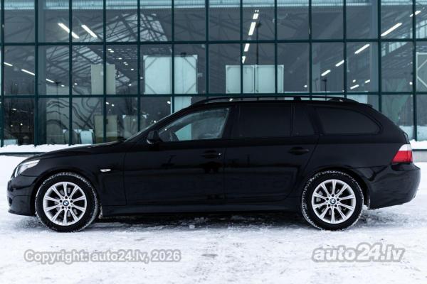 Melns BMW 5 Series 2005 Tallina, ar dzinēja tilpumu 3.00 L un nobraukumu 0 tūkst. km par 3500 €, foto 7 vietnē AUTOMOTO.COM.LV