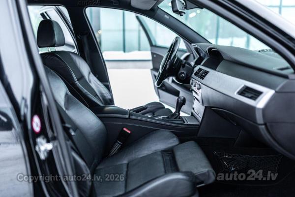 Melns BMW 5 Series 2005 Tallina, ar dzinēja tilpumu 3.00 L un nobraukumu 0 tūkst. km par 3500 €, foto 11 vietnē AUTOMOTO.COM.LV