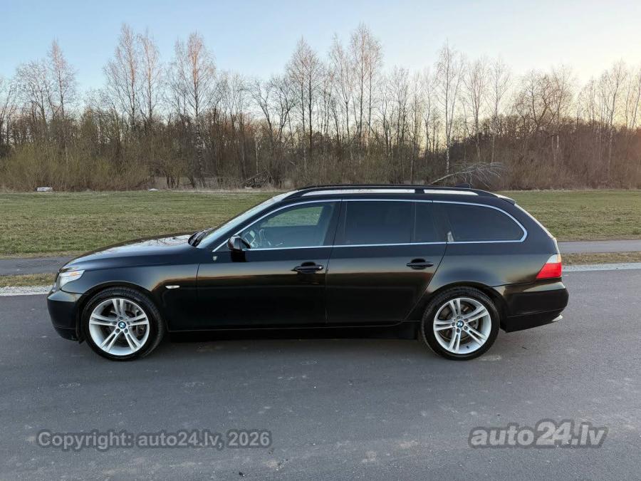 Melns BMW 5 Series 2005 Tallina, ar dzinēja tilpumu 3.00 L un nobraukumu 479 tūkst. km par 3499 €, foto 10 vietnē AUTOMOTO.COM.LV