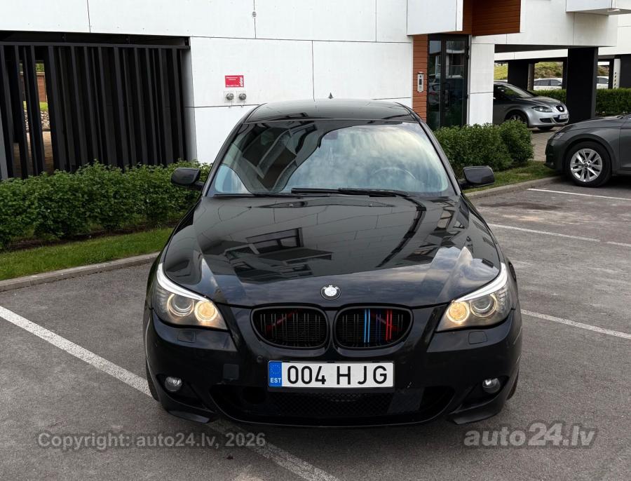 Melns BMW 5 Series 2005 Tartu, ar dzinēja tilpumu 3.00 L un nobraukumu 400 tūkst. km par 4590 €, foto 4 vietnē AUTOMOTO.COM.LV