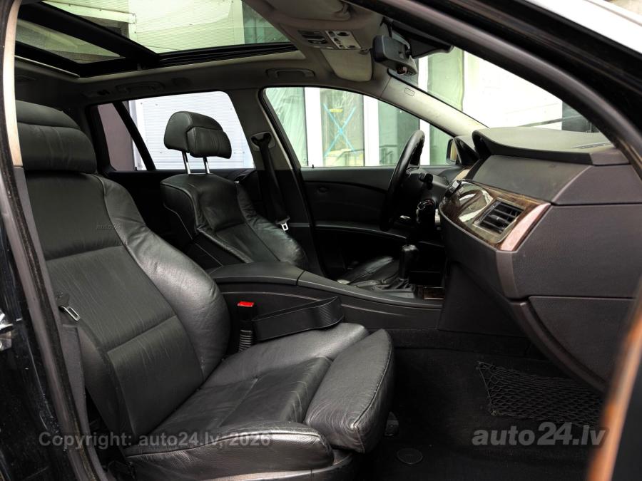 Black BMW 5 Series 2005 in Tartu, with an engine capacity of 3.00 L and mileage of 0 thousand km for 4400 €, photo 11 on AUTOMOTO.COM.LV