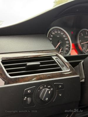 Black BMW 5 Series 2005 in Tartu, with an engine capacity of 3.00 L and mileage of 0 thousand km for 4400 €, photo 13 on AUTOMOTO.COM.LV
