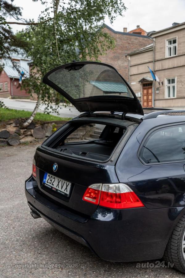 Melns BMW 5 Series 2005 Tartu, ar dzinēja tilpumu 2.50 L un nobraukumu 236 tūkst. km par 6499 €, foto 10 vietnē AUTOMOTO.COM.LV