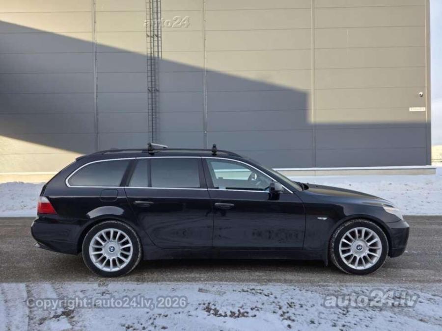 Melns BMW 5 Series 2006 Tallina, ar dzinēja tilpumu 2.50 L un nobraukumu 250 tūkst. km par 2900 €, foto 6 vietnē AUTOMOTO.COM.LV