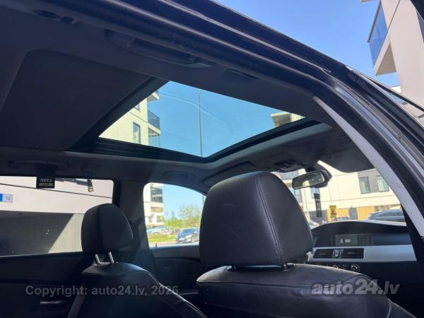 Melns BMW 5 Series 2006 Tallina, ar dzinēja tilpumu 2.50 L un nobraukumu 342 tūkst. km par 3499 €, foto 9 vietnē AUTOMOTO.COM.LV