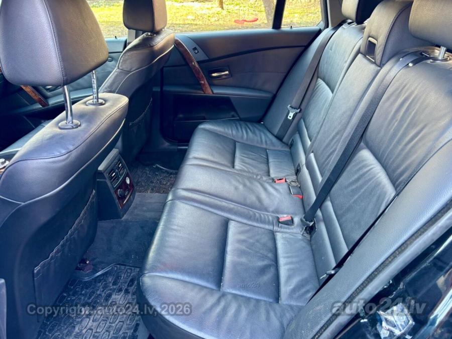 Melns BMW 5 Series 2007 Tallina, ar dzinēja tilpumu 2.00 L un nobraukumu 339 tūkst. km par 2990 €, foto 11 vietnē AUTOMOTO.COM.LV