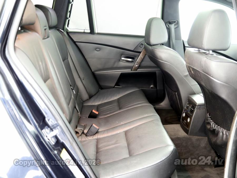 Melns BMW 5 Series 2007 Tallina, ar dzinēja tilpumu 3.00 L un nobraukumu 288 tūkst. km par 3999 €, foto 8 vietnē AUTOMOTO.COM.LV