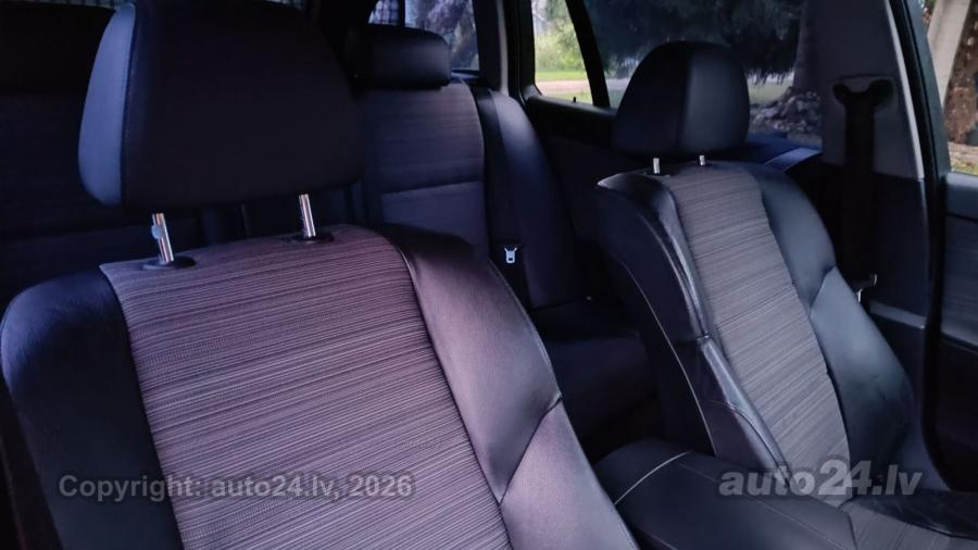 Melns BMW 5 Series 2007 Tallina, ar dzinēja tilpumu 2.50 L un nobraukumu 350 tūkst. km par 4500 €, foto 13 vietnē AUTOMOTO.COM.LV