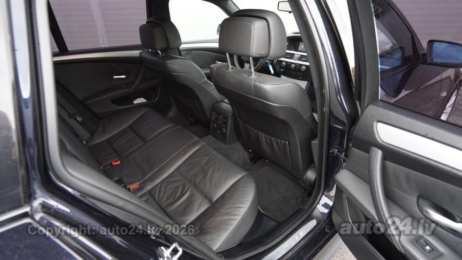 Melns BMW 5 Series 2007 Tartu, ar dzinēja tilpumu 3.00 L un nobraukumu 307 tūkst. km par 6499 €, foto 8 vietnē AUTOMOTO.COM.LV
