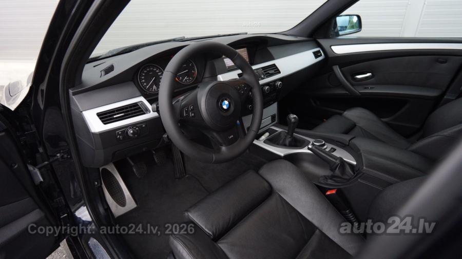 Melns BMW 5 Series 2007 Tartu, ar dzinēja tilpumu 3.00 L un nobraukumu 307 tūkst. km par 6499 €, foto 10 vietnē AUTOMOTO.COM.LV