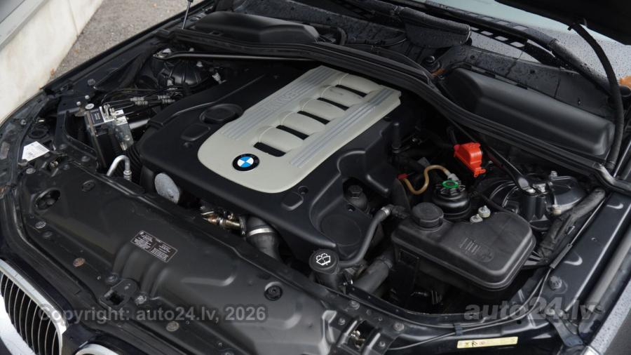 Melns BMW 5 Series 2007 Tartu, ar dzinēja tilpumu 3.00 L un nobraukumu 307 tūkst. km par 6499 €, foto 25 vietnē AUTOMOTO.COM.LV