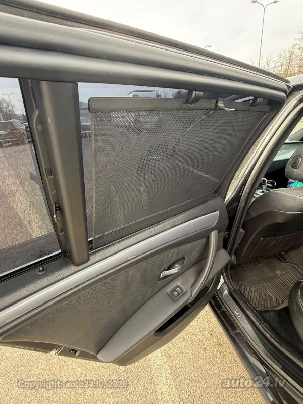 Black BMW 5 Series 2008 in Riga, with an engine capacity of 2.00 L and mileage of 383 thousand km for 4200 €, photo 10 on AUTOMOTO.COM.LV