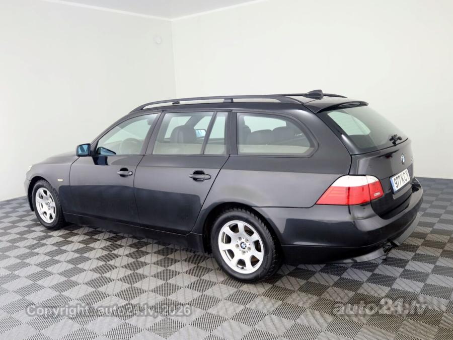 Black BMW 5 Series 2009 in Tallinn, with an engine capacity of 2.50 L and mileage of 272 thousand km for 3499 €, photo 4 on AUTOMOTO.COM.LV