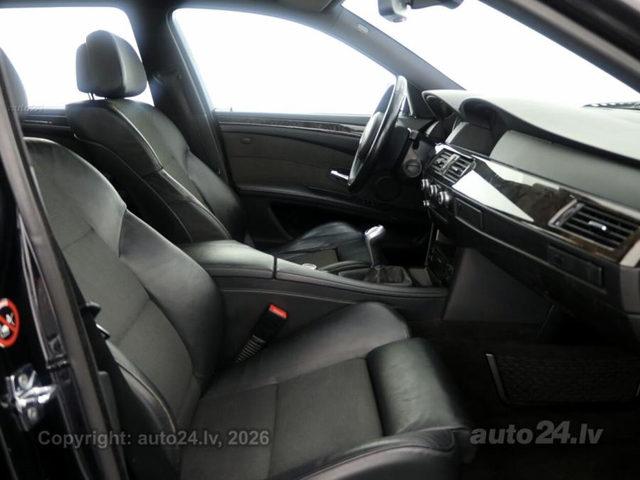 Black BMW 5 Series 2009 in Tallinn, with an engine capacity of 2.50 L and mileage of 272 thousand km for 3499 €, photo 6 on AUTOMOTO.COM.LV