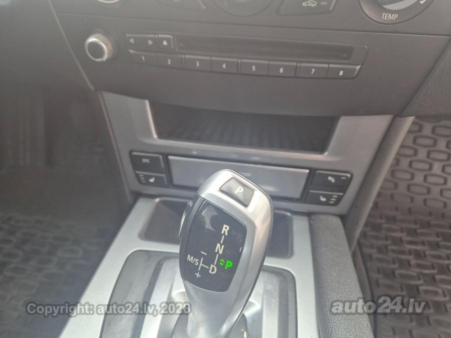 Melns BMW 5 Series 2009 Pērnava, ar dzinēja tilpumu 2.00 L un nobraukumu 360 tūkst. km par 2999 €, foto 12 vietnē AUTOMOTO.COM.LV