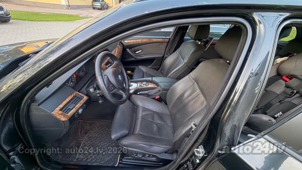 Melns BMW 5 Series 2009 Limbaži, ar dzinēja tilpumu 3.00 L un nobraukumu 415 tūkst. km par 5800 €, foto 8 vietnē AUTOMOTO.COM.LV