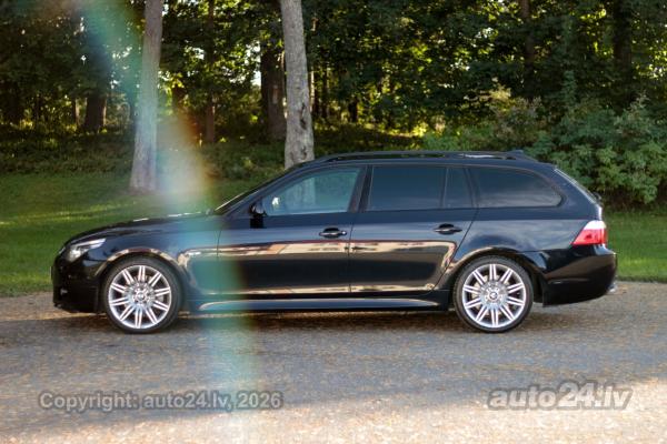 Melns BMW 5 Series 2009 Tallina, ar dzinēja tilpumu 3.00 L un nobraukumu 298 tūkst. km par 8899 €, foto 3 vietnē AUTOMOTO.COM.LV