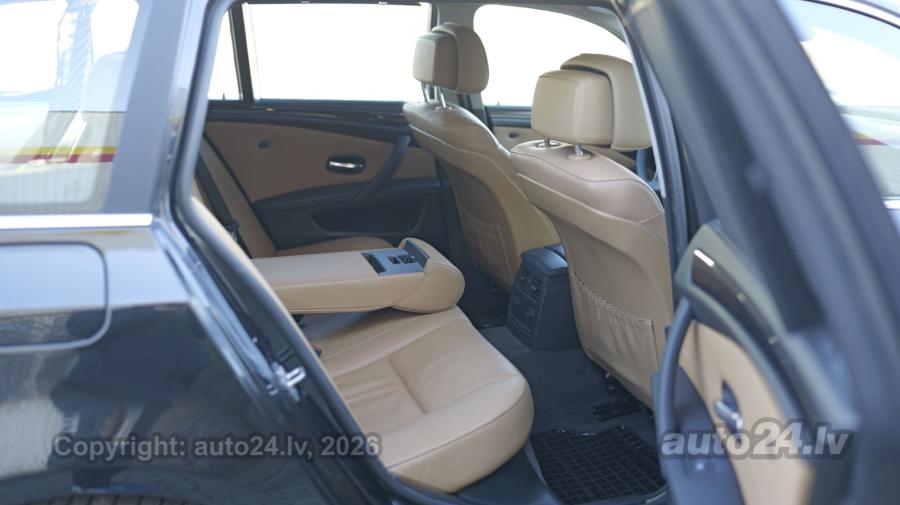 Melns BMW 5 Series 2010 Tallina, ar dzinēja tilpumu 2.00 L un nobraukumu 362 tūkst. km par 4499 €, foto 15 vietnē AUTOMOTO.COM.LV