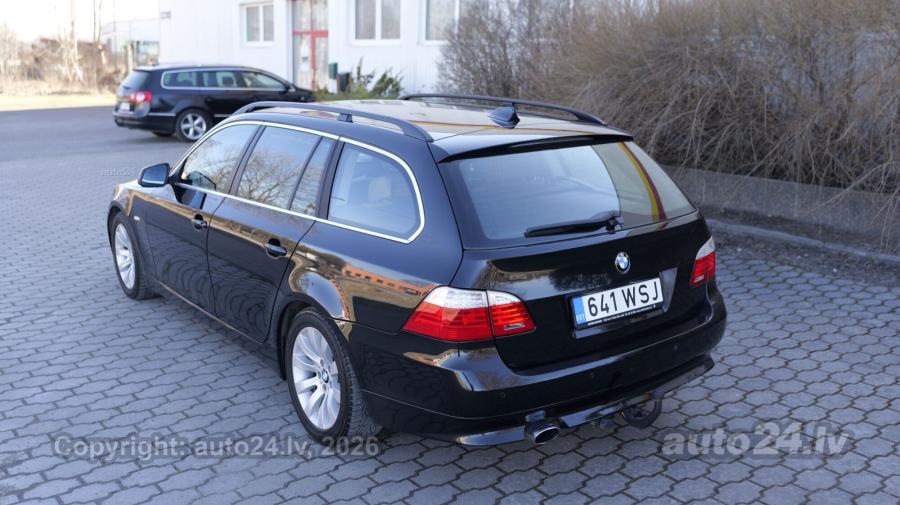 Melns BMW 5 Series 2010 Tallina, ar dzinēja tilpumu 2.00 L un nobraukumu 362 tūkst. km par 4499 €, foto 25 vietnē AUTOMOTO.COM.LV
