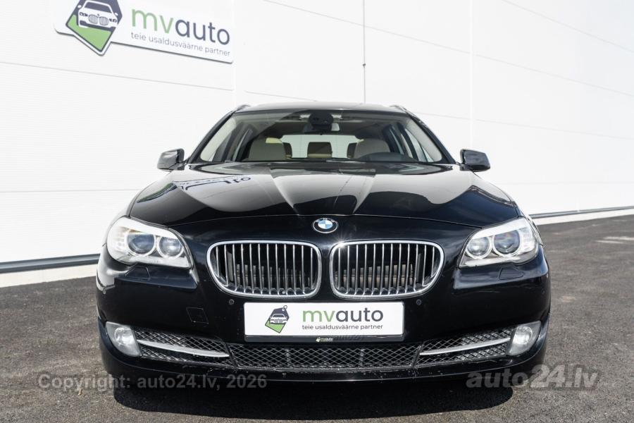 Melns BMW 5 Series 2010 Tallina, ar dzinēja tilpumu 3.00 L un nobraukumu 332 tūkst. km par 9990 €, foto 5 vietnē AUTOMOTO.COM.LV