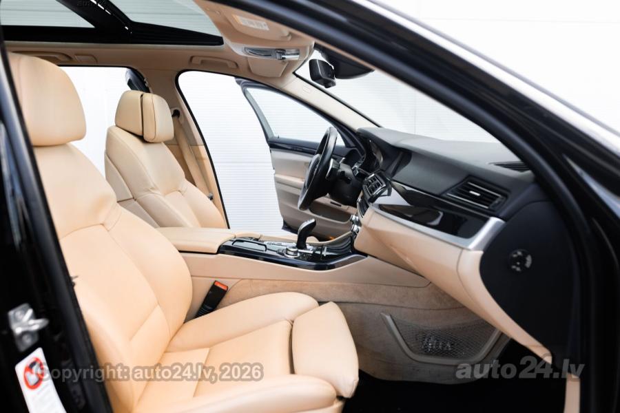 Melns BMW 5 Series 2010 Tallina, ar dzinēja tilpumu 3.00 L un nobraukumu 332 tūkst. km par 9990 €, foto 14 vietnē AUTOMOTO.COM.LV