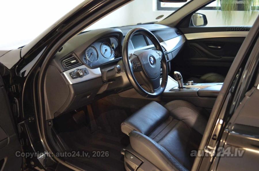Black BMW 5 Series 2010 in Viljandi, with an engine capacity of 3.00 L and mileage of 478 thousand km for 5500 €, photo 6 on AUTOMOTO.COM.LV