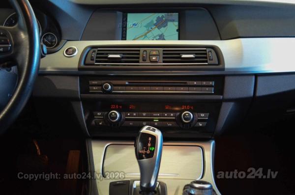 Black BMW 5 Series 2010 in Viljandi, with an engine capacity of 3.00 L and mileage of 478 thousand km for 5500 €, photo 6 on AUTOMOTO.COM.LV