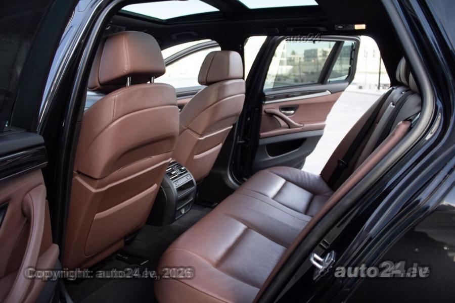 Black BMW 5 Series 2010 in Tallinn, with an engine capacity of 3.00 L and mileage of 415 thousand km for 11500 €, photo 13 on AUTOMOTO.COM.LV