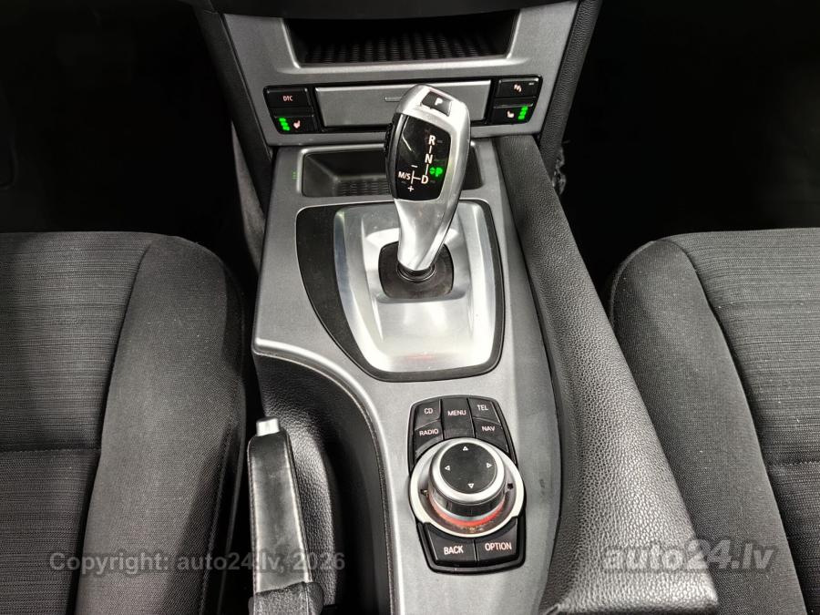 Melns BMW 5 Series 2010 Viljandi, ar dzinēja tilpumu 2.00 L un nobraukumu 300 tūkst. km par 5490 €, foto 10 vietnē AUTOMOTO.COM.LV