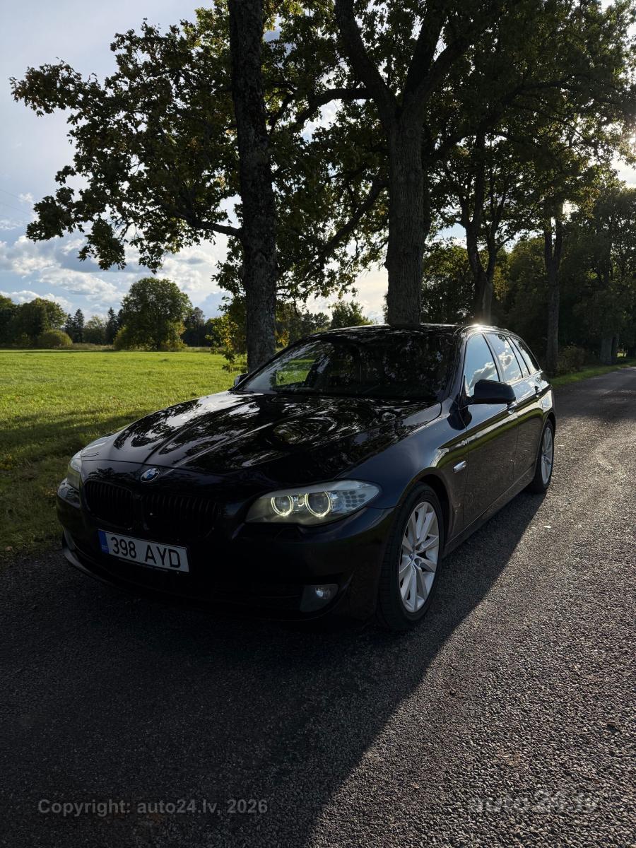 Melns BMW 5 Series 2010 Tallina, ar dzinēja tilpumu 3.00 L un nobraukumu 302 tūkst. km par 6600 €, foto 1 vietnē AUTOMOTO.COM.LV